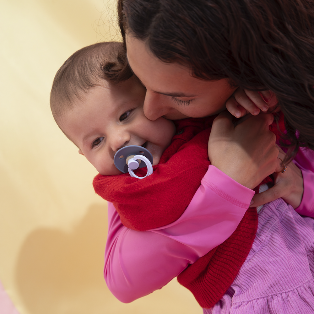 How to Get a Breastfed Baby to Accept a Pacifier | BIBS